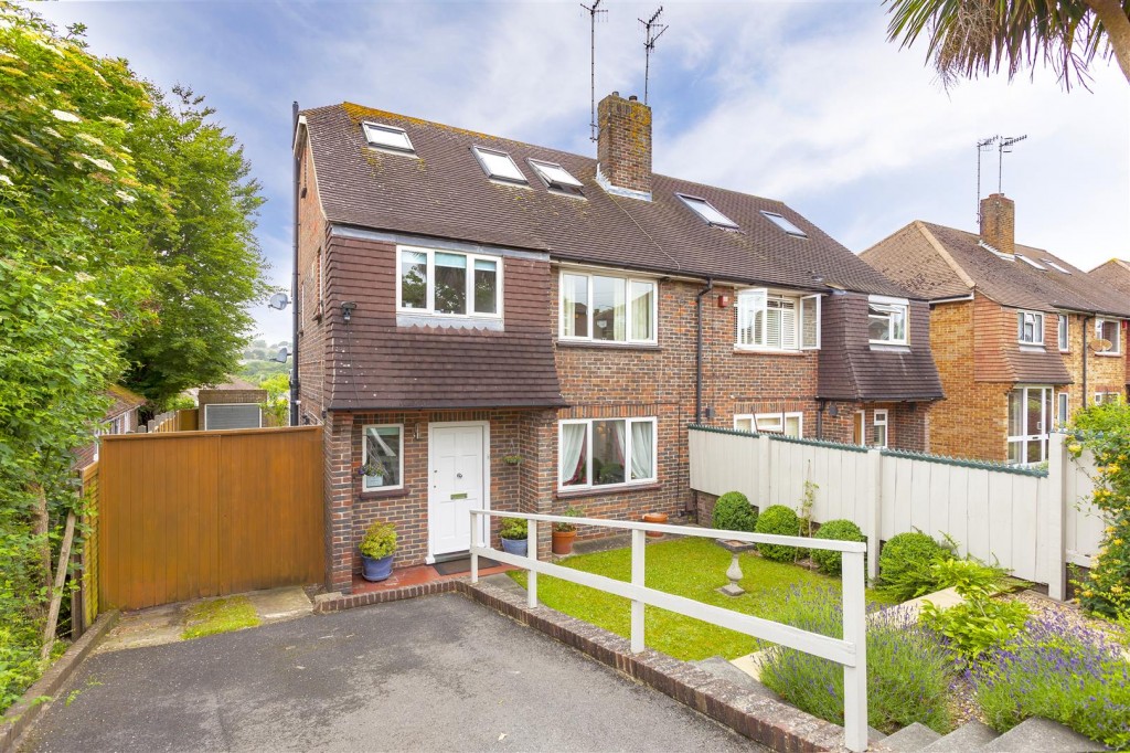Hangleton Way, Hove, 4 bedroom, House - Semi-Detached